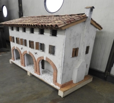 Casetta colonica per presepe h. 143 cm